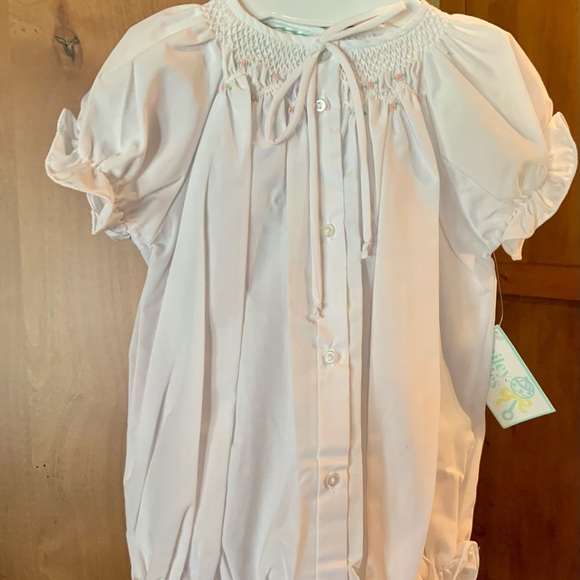 Bailey Babies | One Pieces | Nwt Baileys Babies White 8m Smocked And Embroidered Wtiny Pink ...